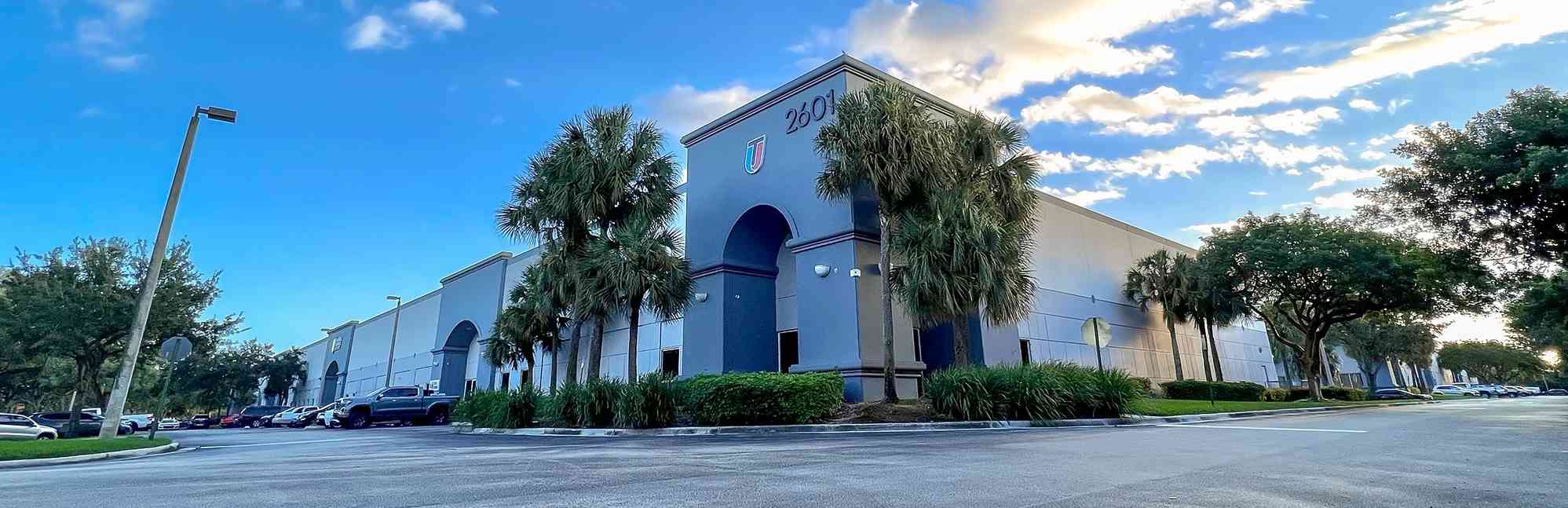 Universal Technical Institute - Miramar - Niche