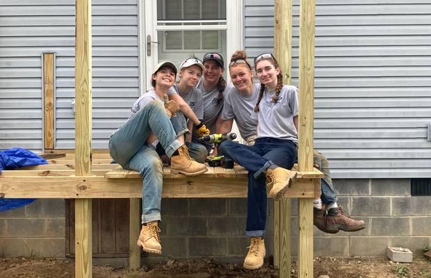 Stone Ridge School of the Sacred Heart in Bethesda, MD - Niche